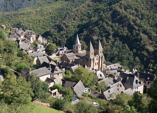 Visiter Conques: tourisme et incontournables à faire à Conques
